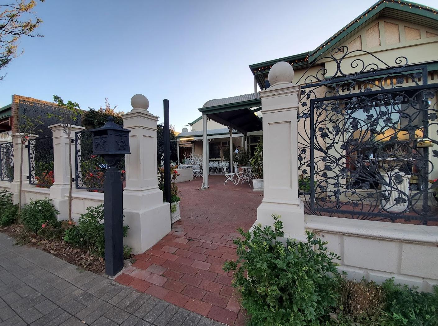 Where is Manee Siam Thai Restaurant (Goodwood, Australia) Reasons to ...